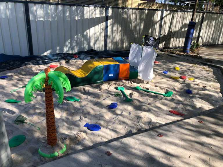 Vacancies at Tenterfield Child Care Centre | Toddle